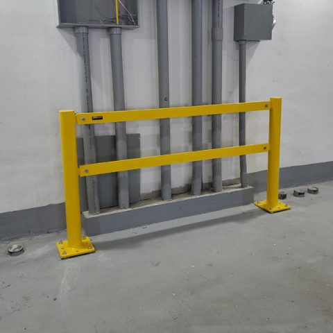 BARRIER RAIL - SURFACE MOUNT 4"Dia x 40" Tall HSS at 72" Long ...